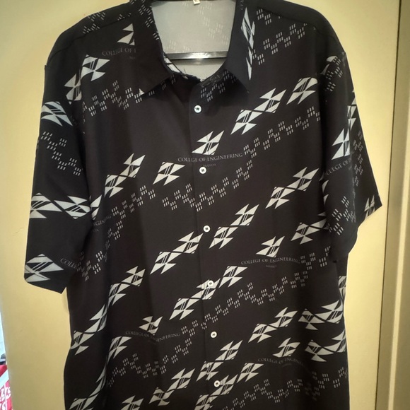 university of hawaii | Shirts | Nwot University Of Hawaii Aloha Shirt ...